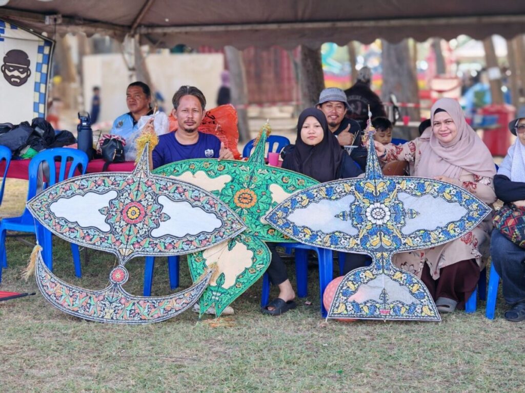 Festival Layang-layang Tarikan Pelancongan di Pekan